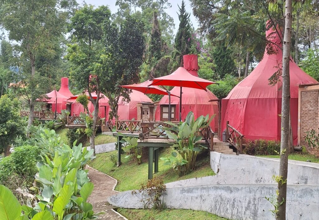 BANDUNG, Mulberry Hill Camping & Camperpark Lembang - Camping Ground ...